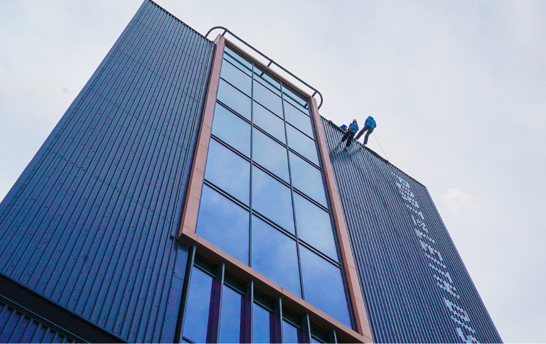 CEO Ewan Aitken to abseil world's tallest distillery for Cyrenians